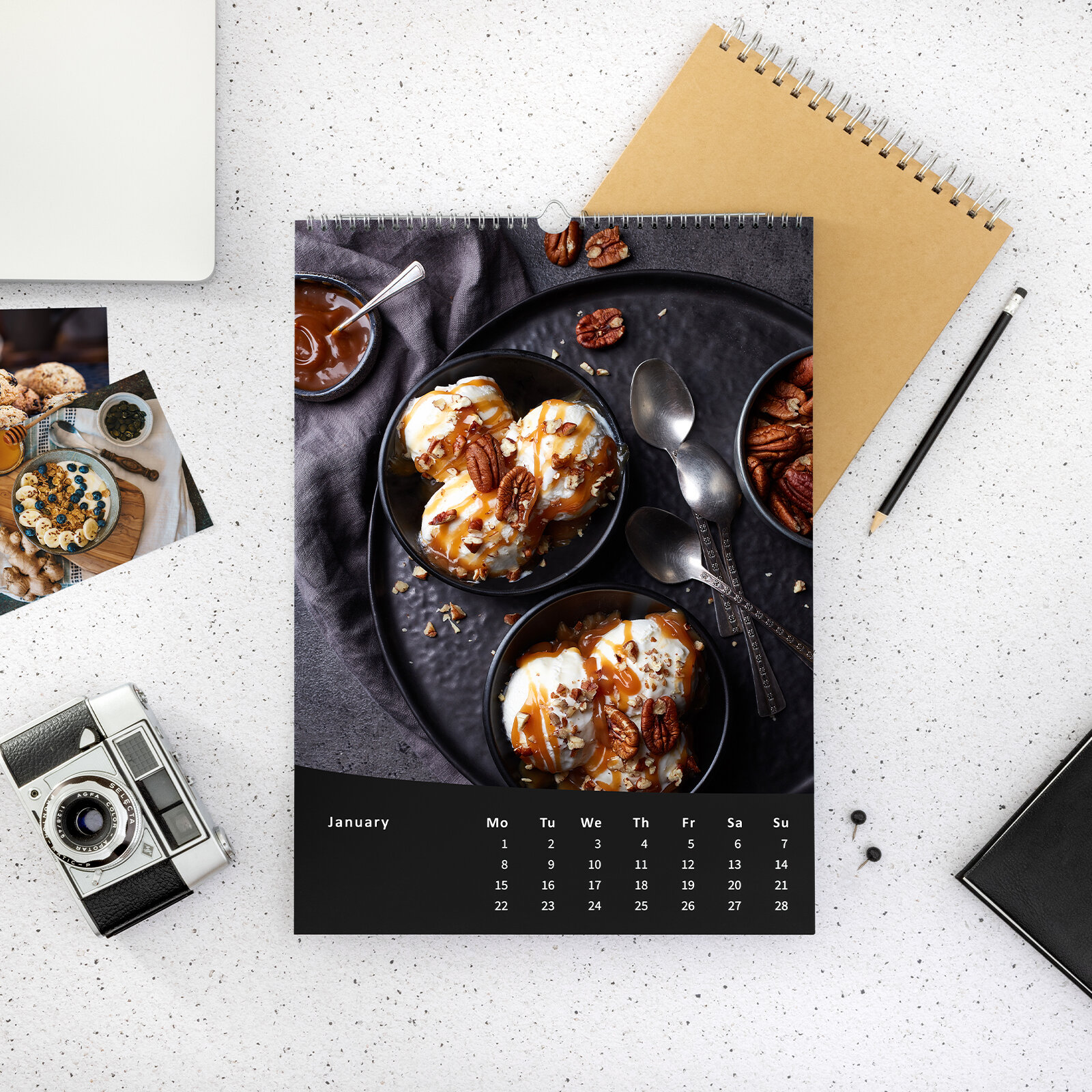 Custom Photo Calendar with your Pictures | Saal Digital
